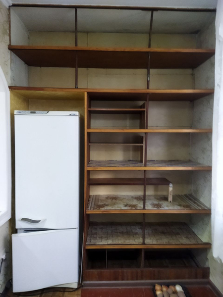 Продаю шкаф на балкон.