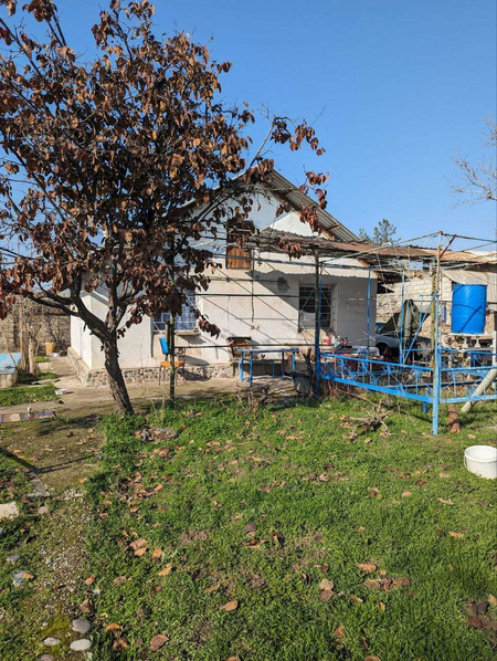 продается дача янги узбекистан. Дом 6 соток  бассейн свет газ вода
