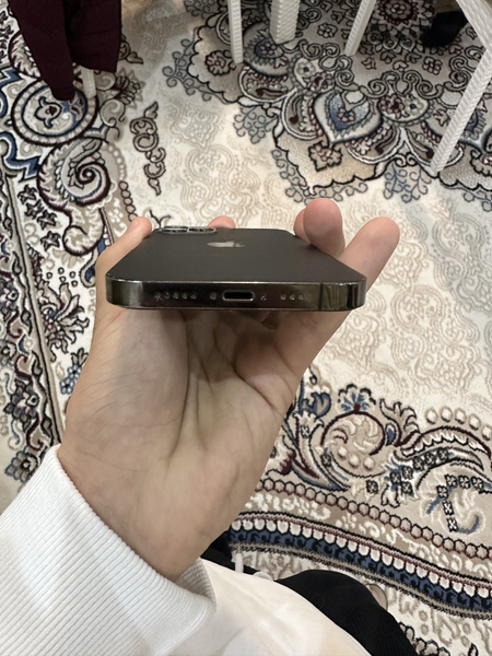 Продаеться Iphone 12 pro