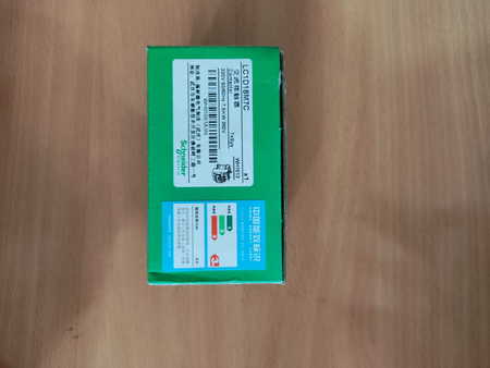 Контактор переменного тока марки Schneider LC1D18M7C