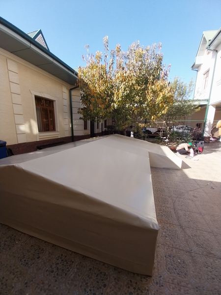 Banner tent xizmatlari reklamni banner bassen naves ustanovka