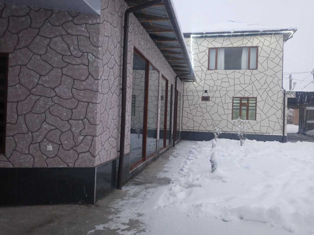 Dacha qishki sovuĝlada isiĝ dam olish uchun mòljalangan joyimiz