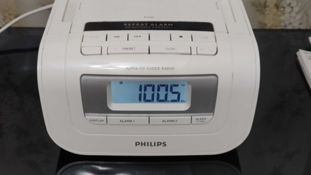 Philips AJ3916/12  радио, CD плеер, будильник, AUX.