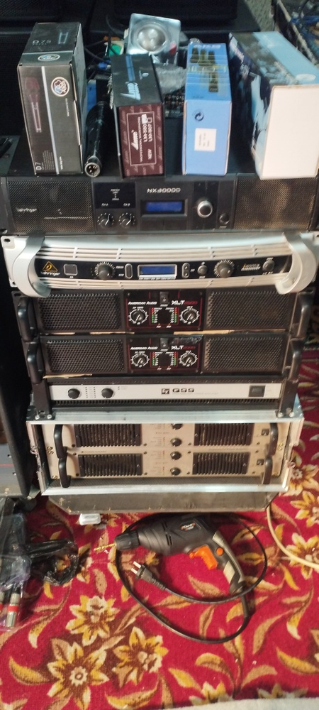 Behringer inuke 3000