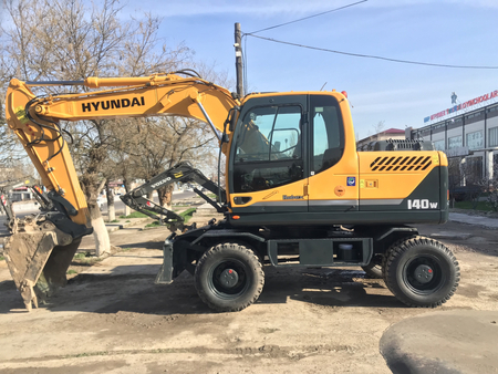 Ekskavator 140  Hyundai 2010 yil 25.600 metachast