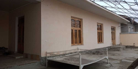 Срочно продаётся участок с домом , общая площадь 12,68 соток.