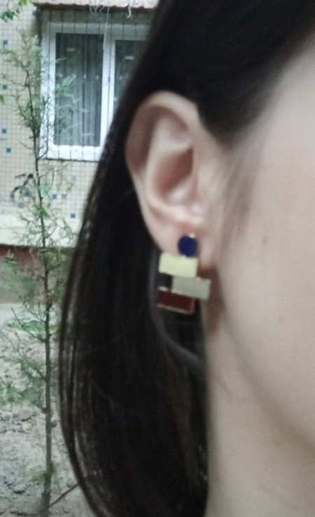 Сережки с абстрактным дизайном