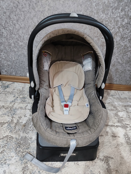 Автолюлька переноска Chicco б/у
