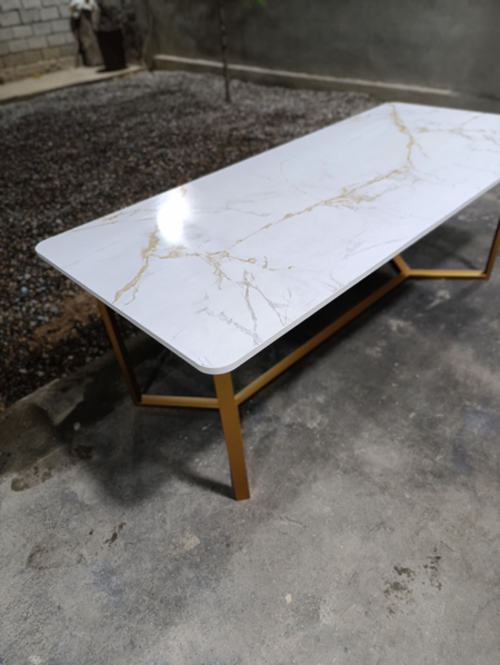 Jurnalniy stolik loft