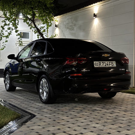 Продается авто Monza