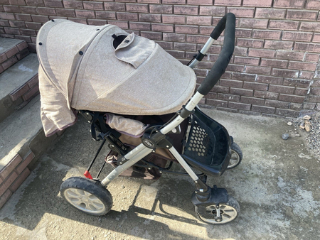 Коляска в хорошем состоянии