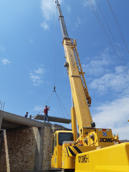 Avto Kran xizmati XCMG 30 Ton