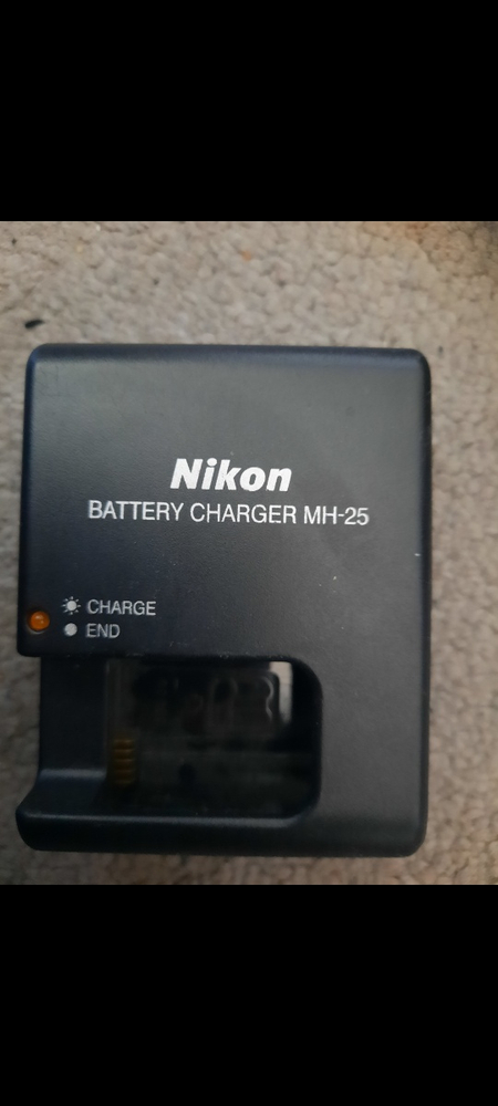 Obyektiv nikon sotiladi
