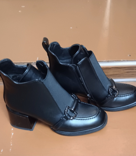 Gucci polsapog tozakojadan yengi 1marta kiyilgan. 37 razmer