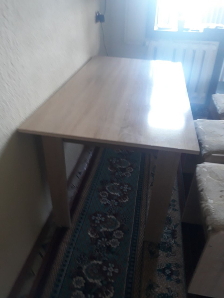 Продаётся стол  стуля