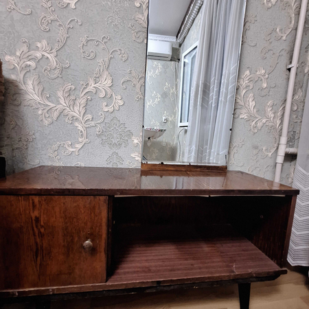 Продается  трюмо
