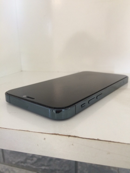 iphone 12pro.
