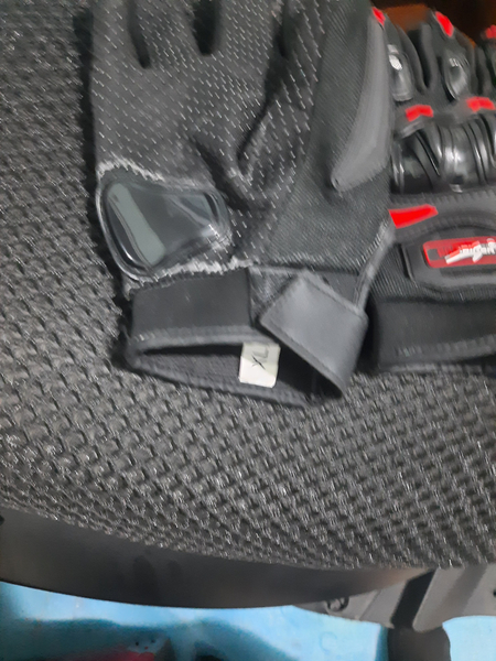 Perchatka moto sotiladi