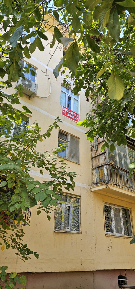 Срочно продается 1 комнатная квартира. Этаж 3. Микрорайон - 1.