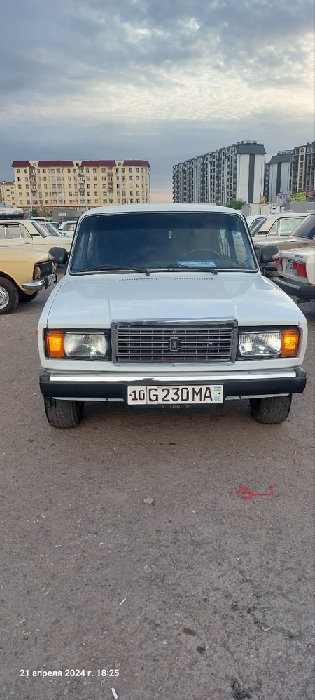 Baz 2107, 2006 yil polniy asvejit bogan gazi bor qolgan malumotlar tel