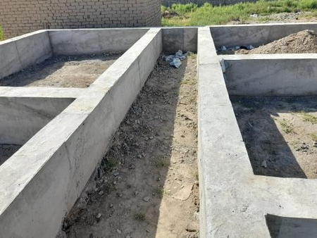 3 сотих йер  фундамент куйилган нархи 130милион