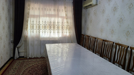 Срочно продаётся 3//5//5 на рынке Кадыщева 77- серия кирпич