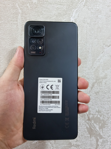 Продаю телефон Redmi Note 11 pro память 6/128 в идеальном состоянии!