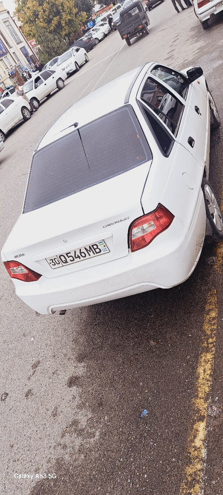 Neksia 2  luyks kansaner