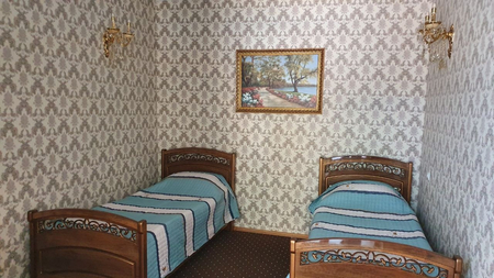 Dacha arendaga beriladi. Дача сдаётся в аренду.