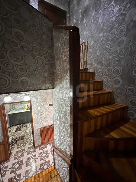 Продаётся квартира 4 комнатная на улице Бабура. 159219