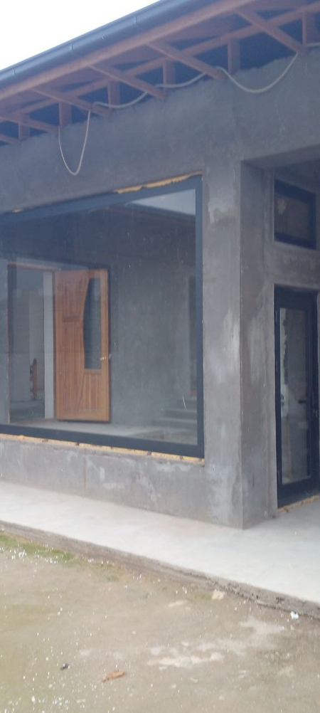 Продам срочно участок  2+1 соток 3 комнаты на Бектемире