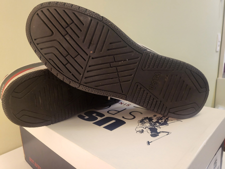 Продаются фирменные кросовки Polo 42 размера