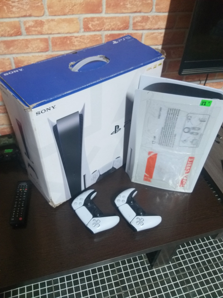 Ps 5 satladi diskavotli  ishinde oyinlari menen karobka dakumentleri