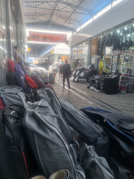 Dukon sotiladi Yangi Zapchast Bozorda