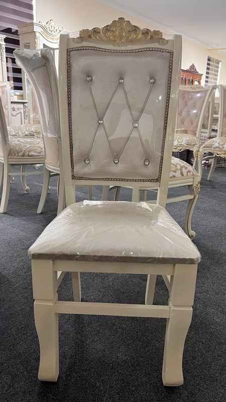 Stol stul kamplekt Arzon narxda olin 12 talik
Stul: 12 dona
Stol:: Tu