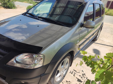 Lada largus cross