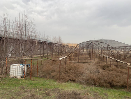 Хасанбой постдан 1,5 км кирганда 30 сотих ер