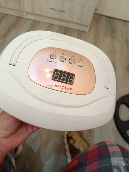 Продаю новую лампу для гель лака