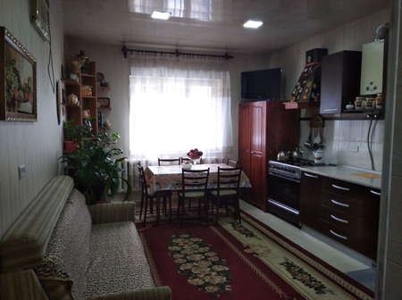 Продам участок в Кибрае, вдоль речки