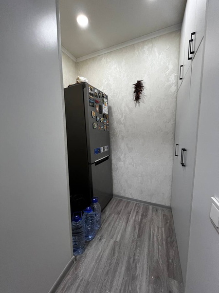 Продам квартиру Буюк ипак йули 2/1/5 50м2