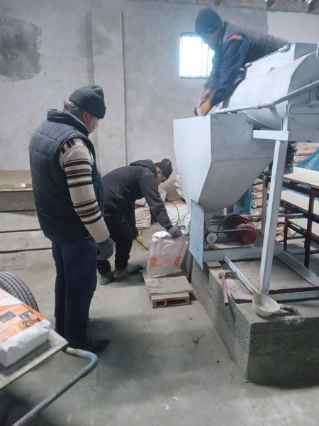 Сухой смес апарати сотилади