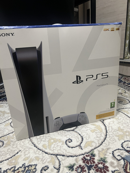 Play station 5 + Naushniki