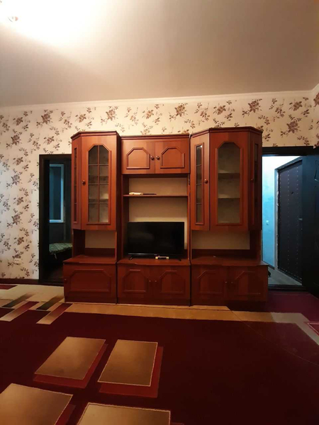 Продается 1 комнатная переделанная 2 в метро Хамза  1-2/2/4
