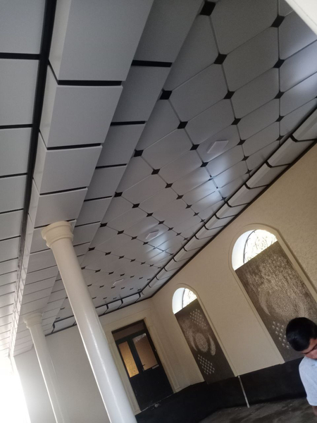 Tunikabond va travertine