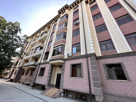 Продается квартира полуподвал