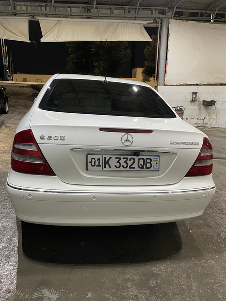 Продаётся Мерседес бенс w211 Mercedes-Benz w211