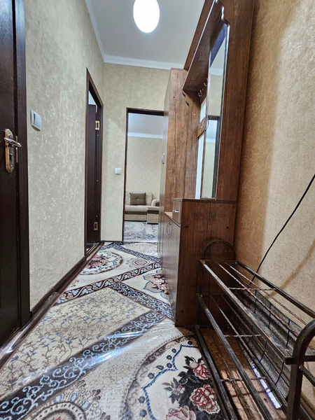Чиланзар 7 2х комнатная с Евроремонтом Балкон 1.5*3