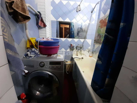 Юнусабад-4, 57 м² среднее состояние, 2/5/9, общий коридор
