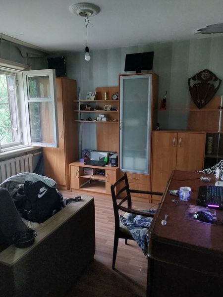 Продаётся Спутник 4 3/2/2 65 кв.м, кирпич, балкон 2×6, огород.