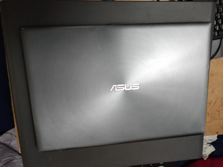 Asus nodbuk i3 4 ydri ssd 24gb hhd 500 gb satiladi
